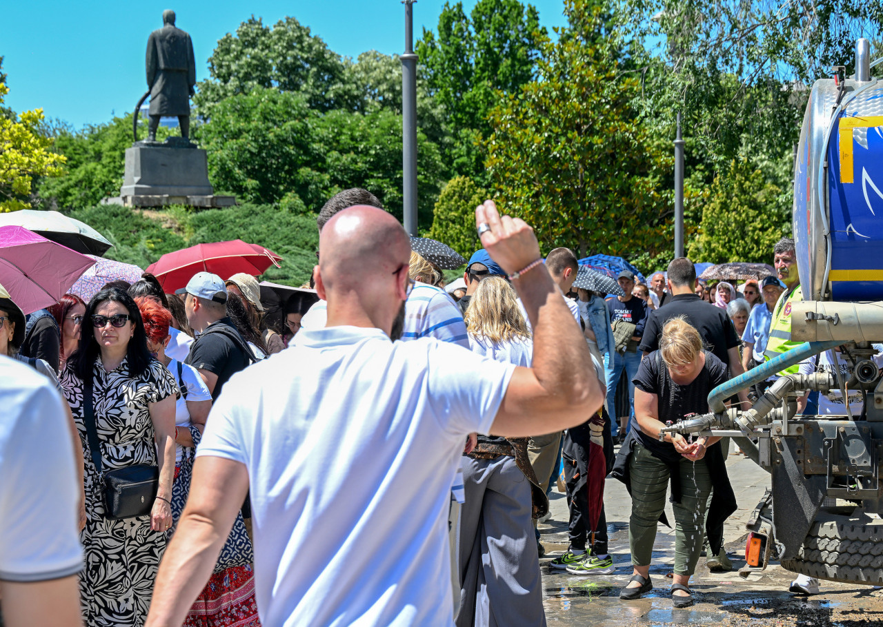 "Ne trošite vreme!": Otac Peđa upozorio - Šta treba da uradite dok ...